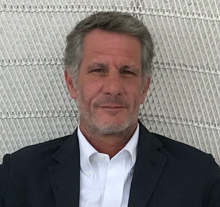 Libre à son poste - Témoignage d'Emmanuel Maillet | Grandir